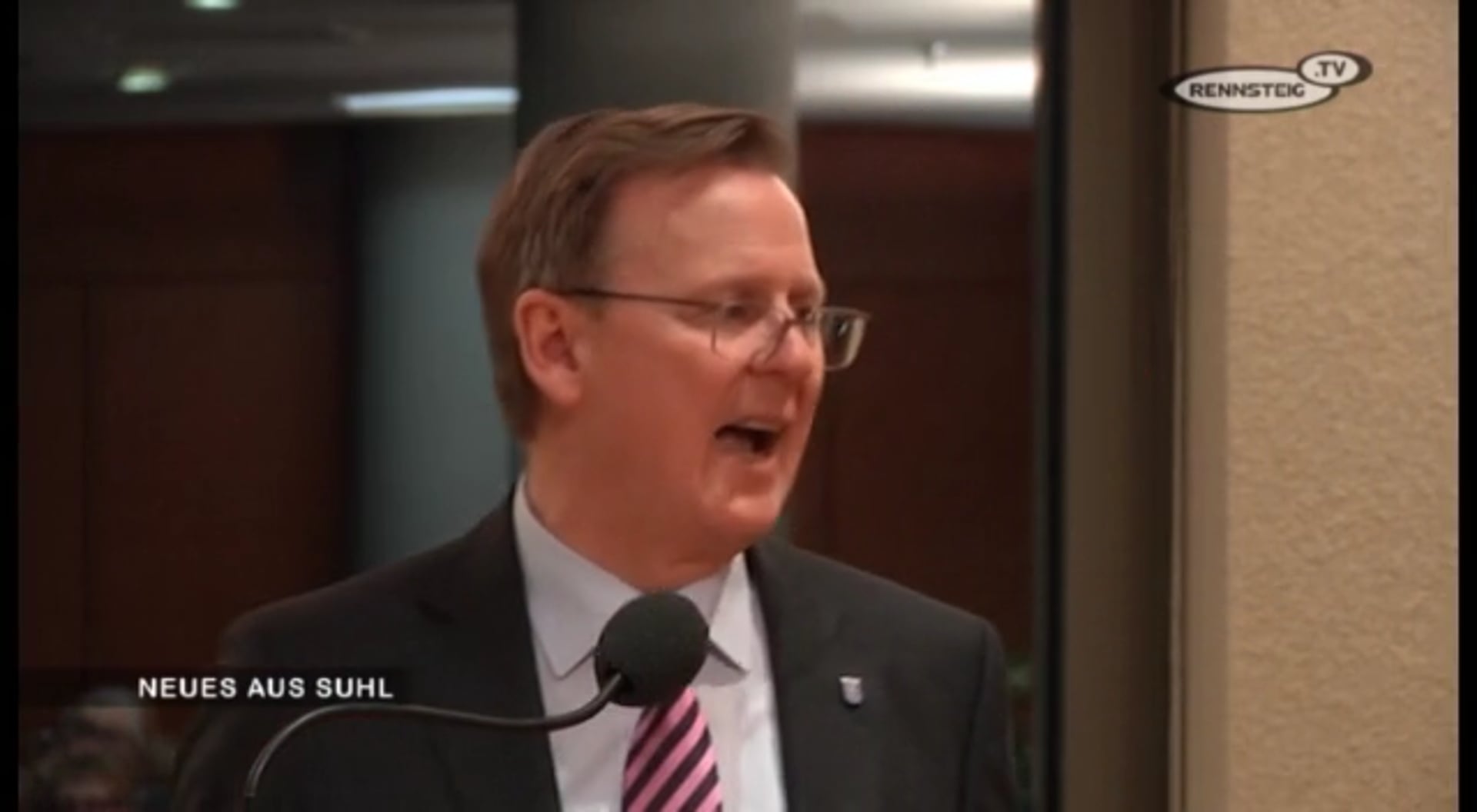 Neues aus Suhl - Thüringens Ministerpräsident Bodo Ramelow zur ...